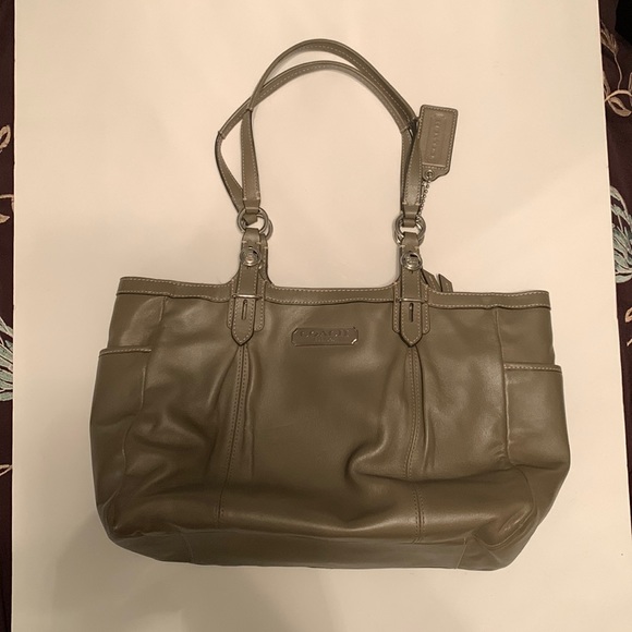 Coach | Bags | Coach Handbag Medium Size | Poshmark